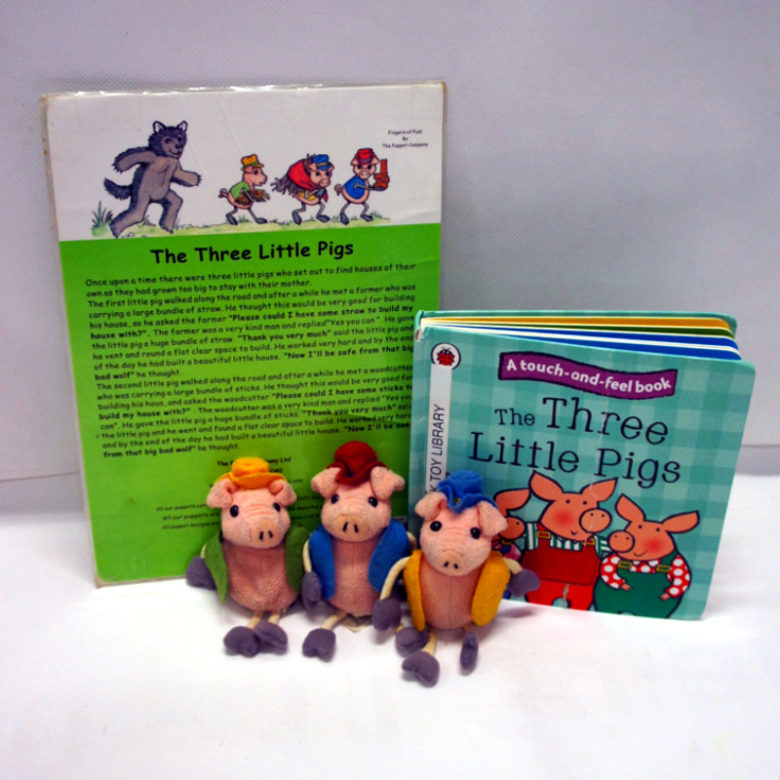 The Three Little Pigs Story Set – Warwick Toy Library